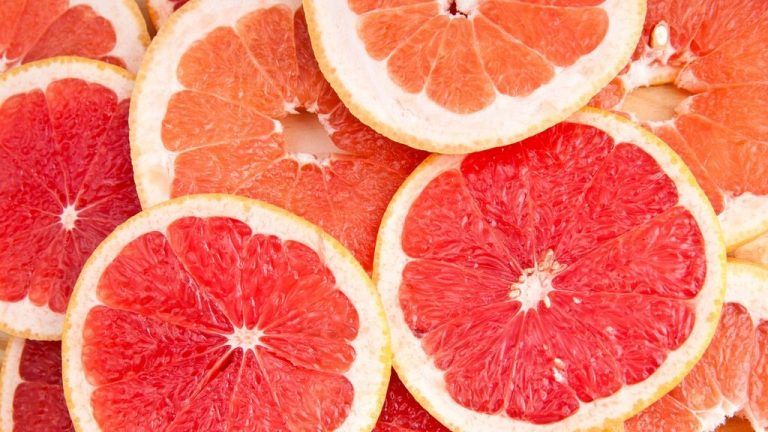 Toranja fruta: 40 benefícios, informação nutricional e malefícios | Dr ...