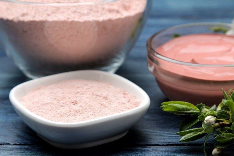 Para que serve a argila rosa? - como usar, benefícios e cuidados!