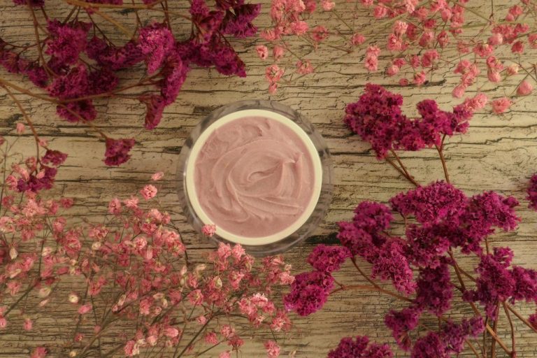 Para que serve a argila rosa? - como usar, benefícios e cuidados!